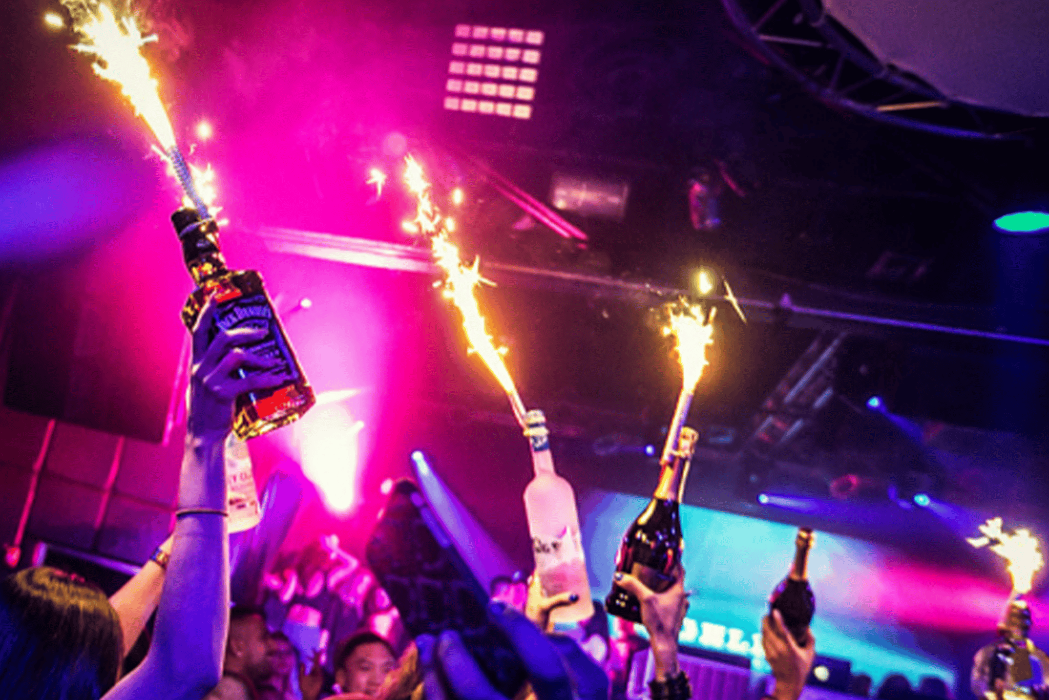 Los mejores lugares para salir de fiesta en CDMX - Reservándonos